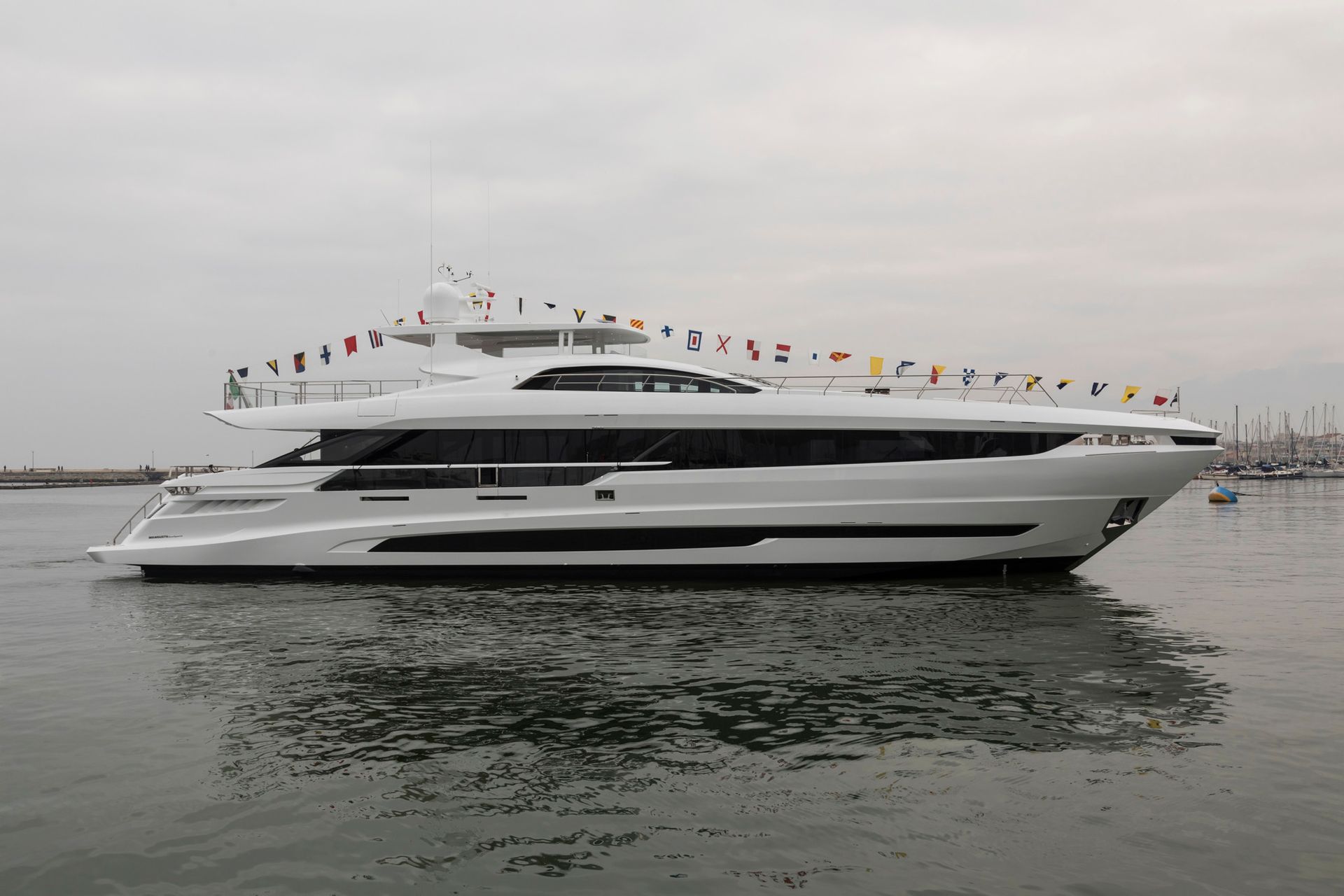 Mangusta launches sixth GranSport 33